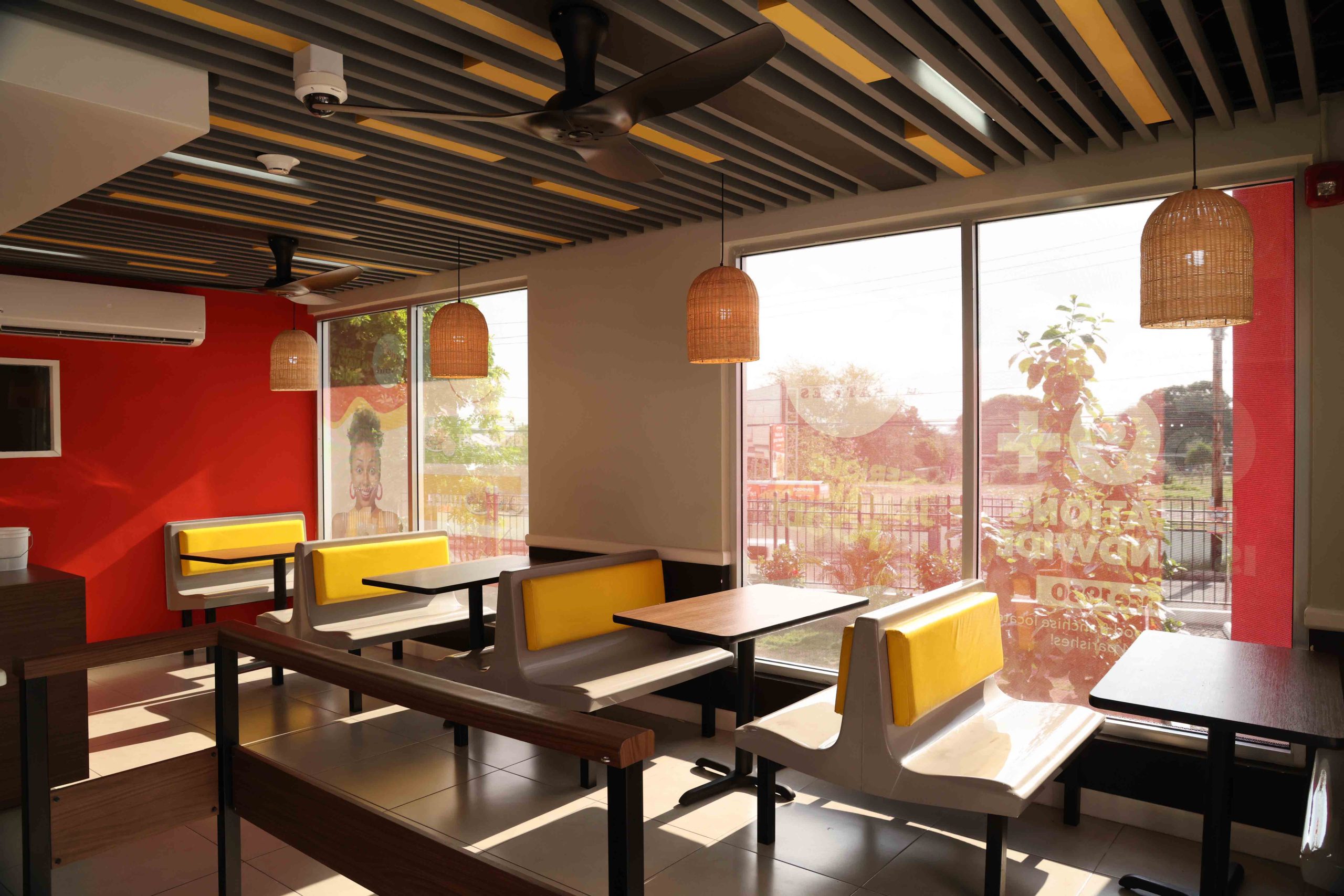 The Jamaican Restaurant Experience | Juici Patties